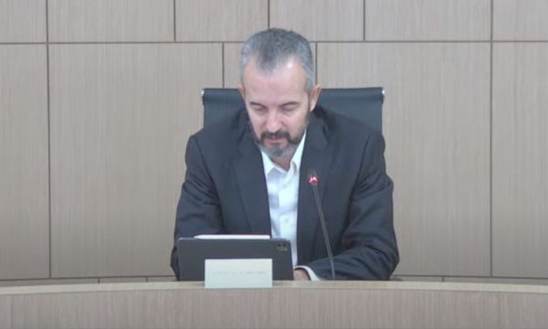 KQZ regjistron Partinë Demokratike në zgjedhjet e 14 Majit - Gazeta Express KQZ regjistron Partinë Demokratike në zgjedhjet e 14 Majit - Gazeta Express