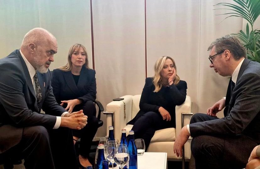 Rama e Vuçiq takojnë Kryeministren Meloni - Gazeta Express Rama e Vuçiq takojnë Kryeministren Meloni - Gazeta Express