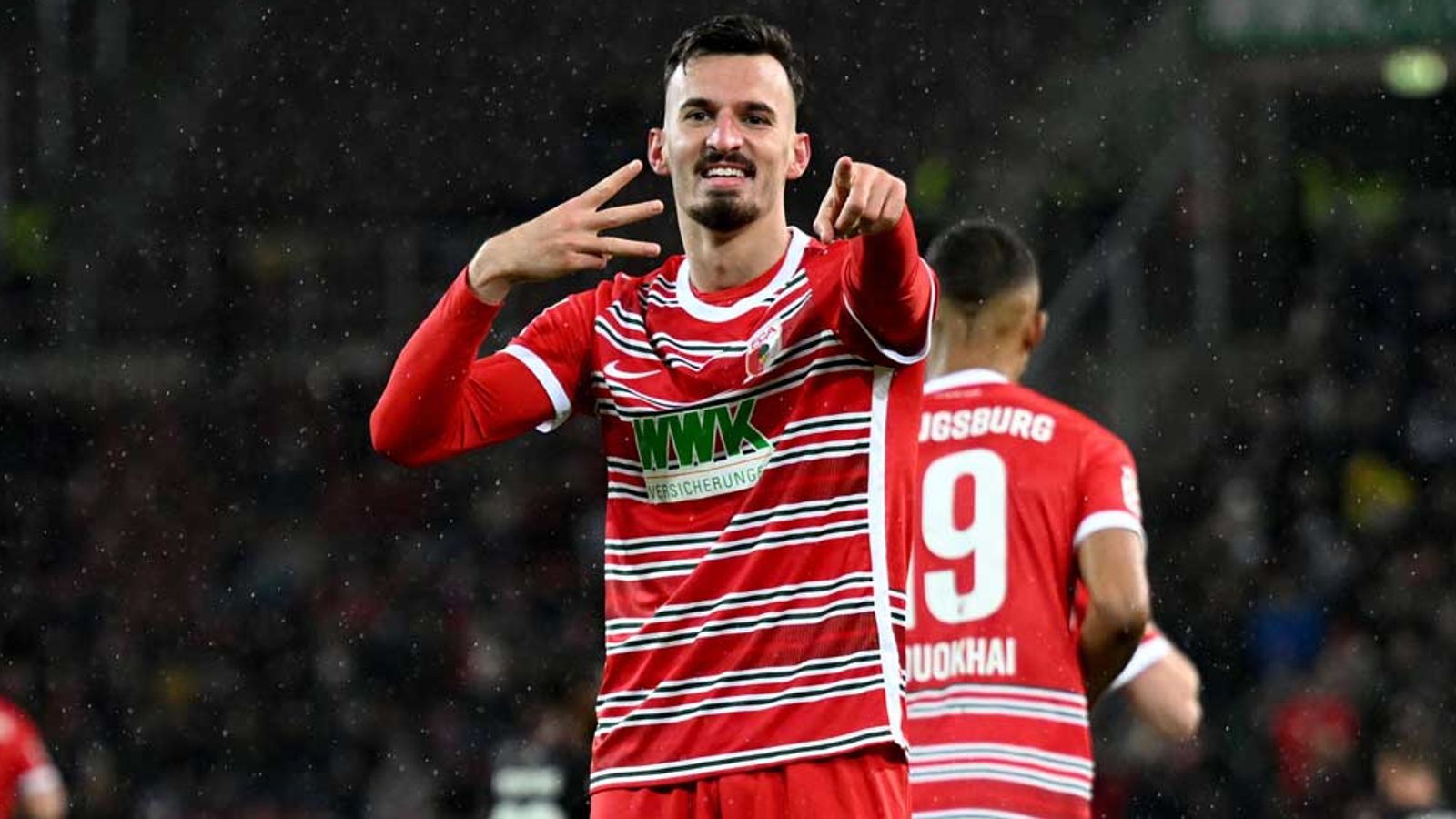 Mërgim Berisha nominohet për “Ekipin e vitit në Bundesligë” - Gazeta ...