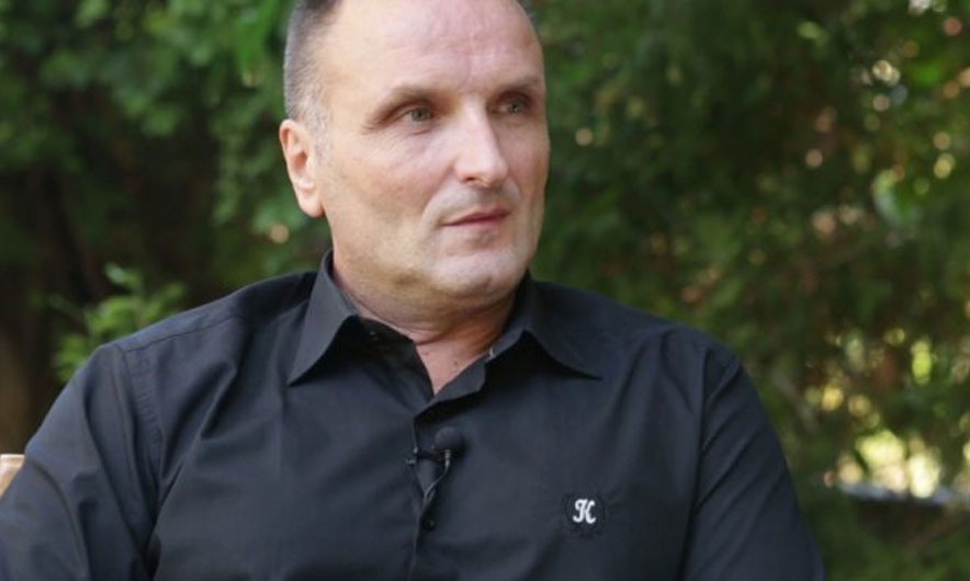 Denoncon avokati: Izet Haxhinë tentuan ta helmojnë në burgun e Reçit ... Denoncon avokati: Izet Haxhinë tentuan ta helmojnë në burgun e Reçit ...