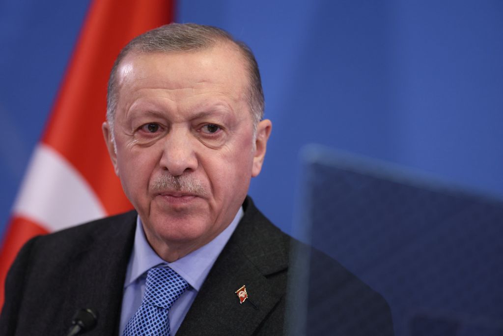 Zgjedhjet lokale në Turqi, BBC: Opozita e shokoi Erdoganin me fitoren ... Zgjedhjet lokale në Turqi, BBC: Opozita e shokoi Erdoganin me fitoren ...