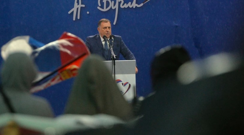 I sapokthyer nga takimi me Putin, Dodik merr pjesë në mitingun e Vuçiq ...