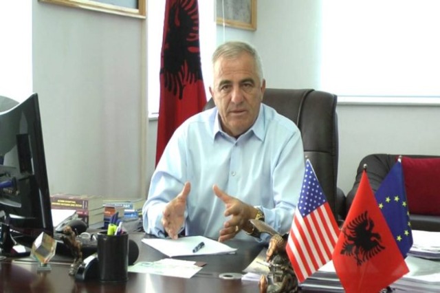 PD publikon audiopërgjimin: Vëllai i kryebashkiakut të Pukës blen votat ...