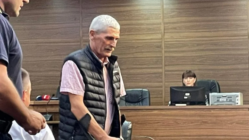 Naser Pajazitajt iu sulmua shtëpia me armë zjarri, thotë avokati i tij ... Naser Pajazitajt iu sulmua shtëpia me armë zjarri, thotë avokati i tij ...