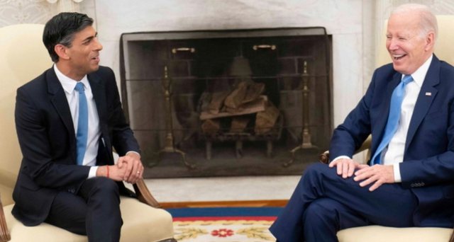 VIDEO- Gafa e Biden, "bën" president kryeministrin britanik - Gazeta ...