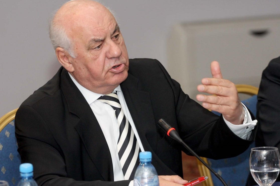 Tensionet Kosovë-Serbi, Moisiu kritikon Borrell e Lajçak: Po tentojnë ...
