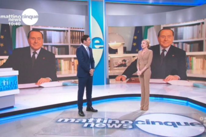 “Vdiq Silvio Berlusconi”, prezantuesja shpërthen në lot kur jep lajmin ... “Vdiq Silvio Berlusconi”, prezantuesja shpërthen në lot kur jep lajmin ...