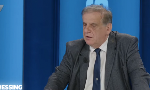 “PDK e grinë, e shpartallon Vetëvendosjen”, Nexhmedin Spahiu flet për ... “PDK e grinë, e shpartallon Vetëvendosjen”, Nexhmedin Spahiu flet për ...