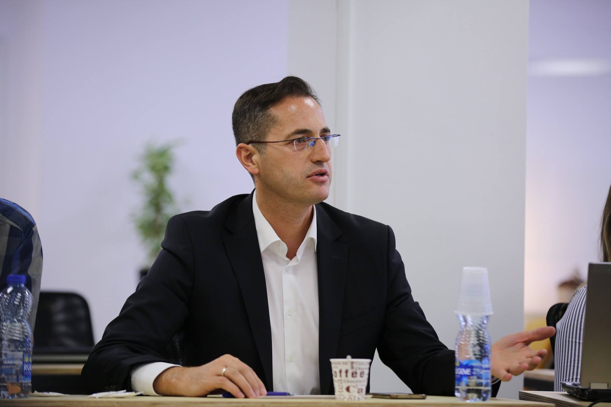 Profesori i UP’së mbështet vendimin e Këshillit Drejtues: Tani garojmë ...