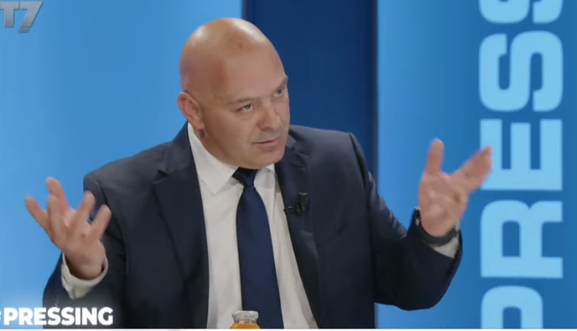 Gjini: Kurti e ka pushtetin e plotë, na ka rrejt që ka sjellur rend e ... Gjini: Kurti e ka pushtetin e plotë, na ka rrejt që ka sjellur rend e ...