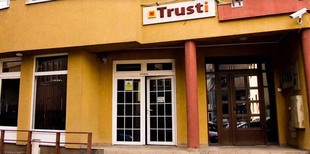 Trusti deklaron 3 miliardë euro nën menaxhim - Gazeta Express