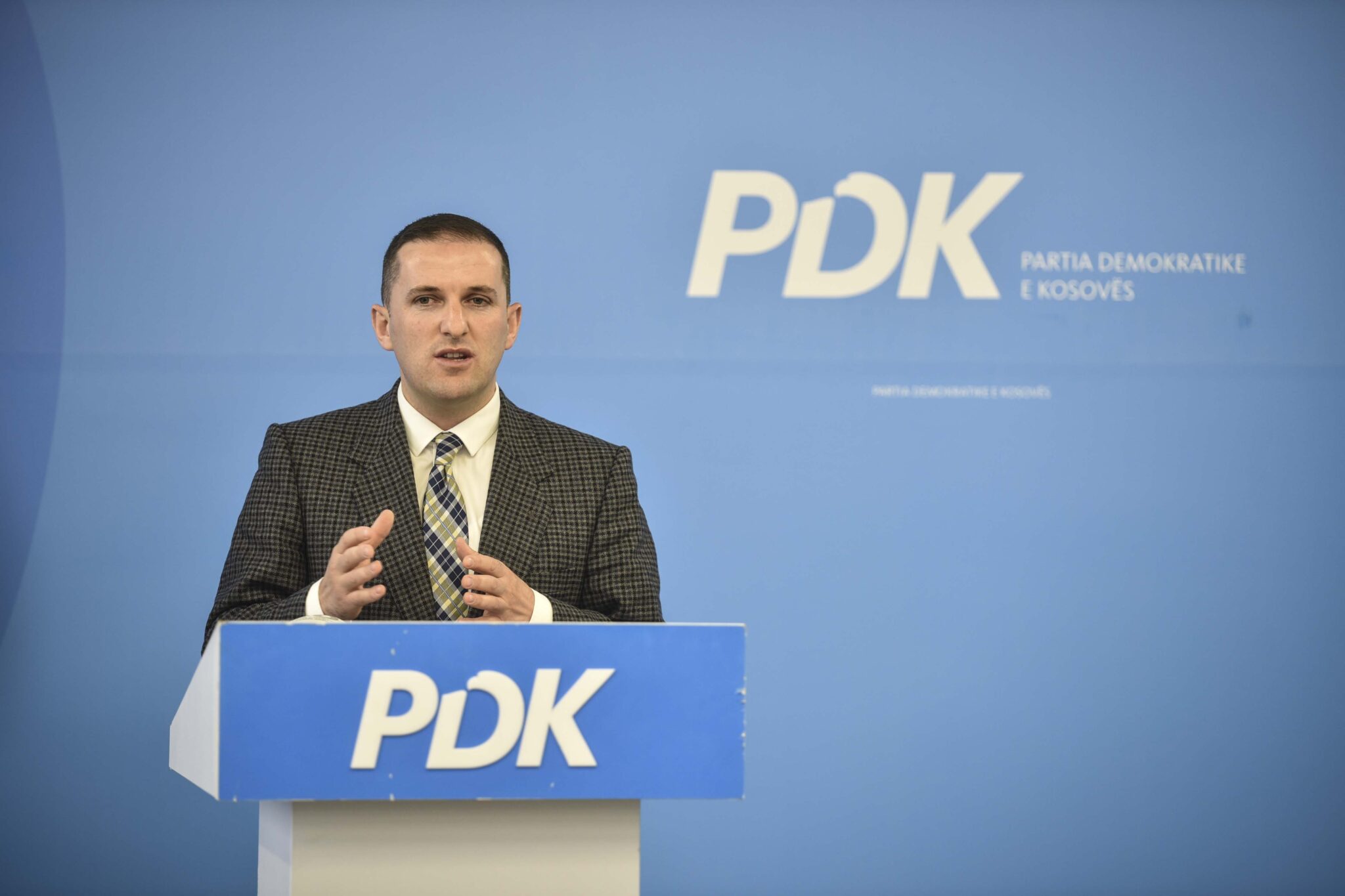 Fetahu i PDK’së: Kushtetuesja goditi përpjekjet e Qeverisë që t’i ...