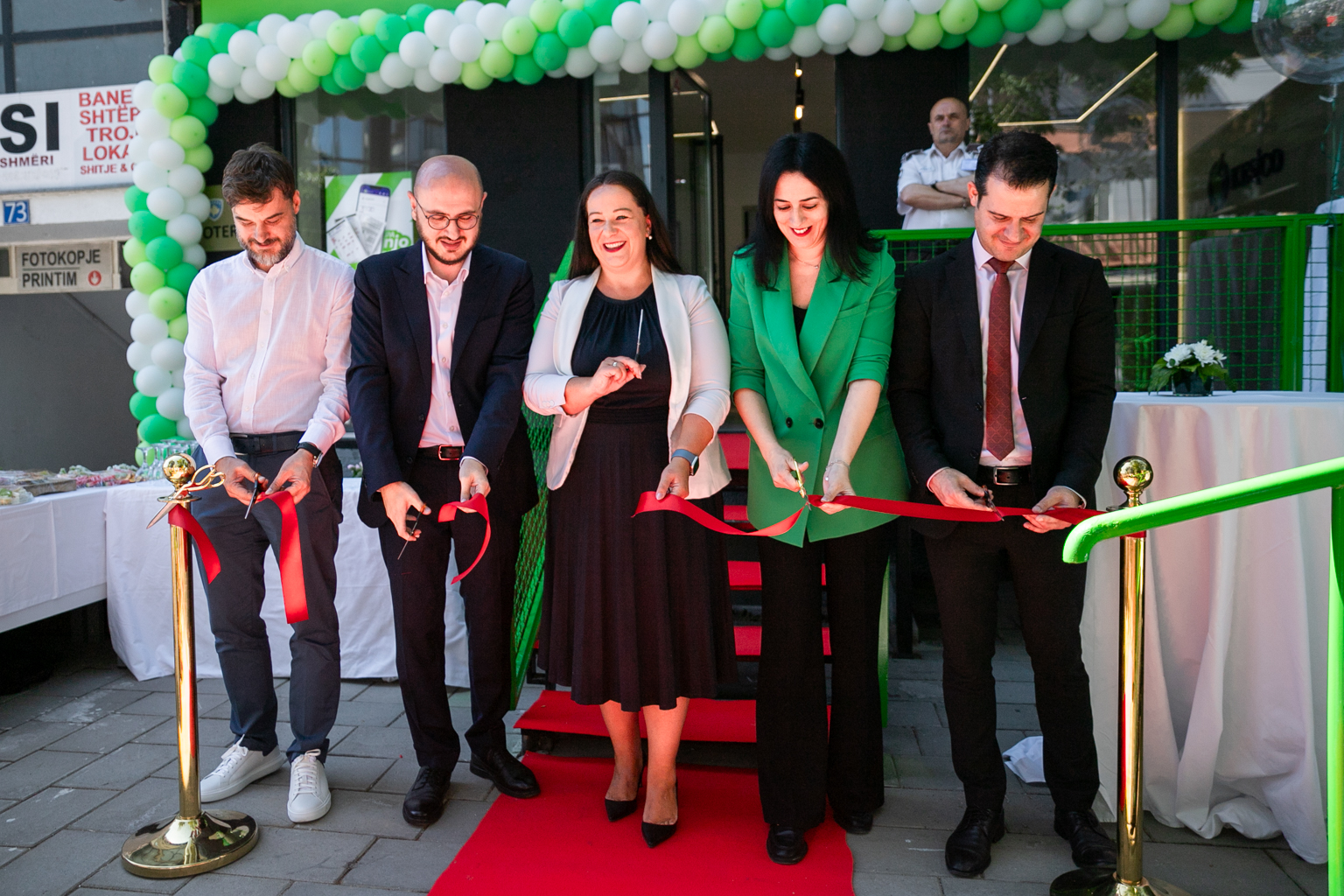 KESCO Premium hapet në Qendër të Prishtinës - Gazeta Express