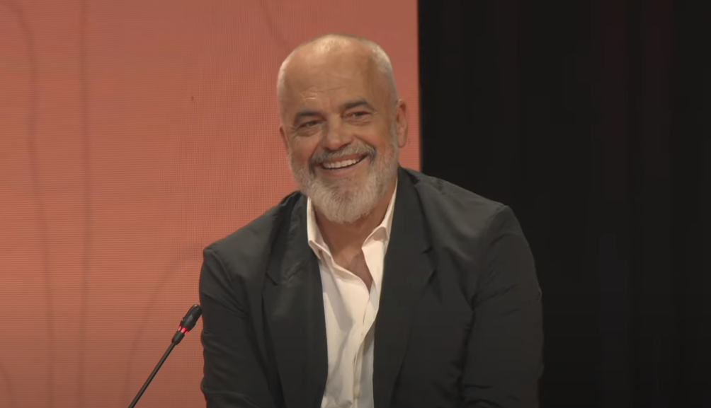 Barcoleta e "errët" e Rames në Forumin e Bledit: Putini e thirri ...