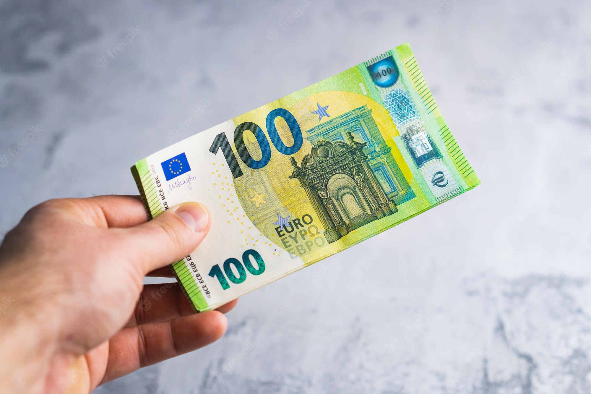 Kur Do T Dalin 100 Eurot P r F mij t Dhe Pensionist t Flet Kur Do T Dalin 100 Eurot P r F mij t Dhe Pensionist t Flet