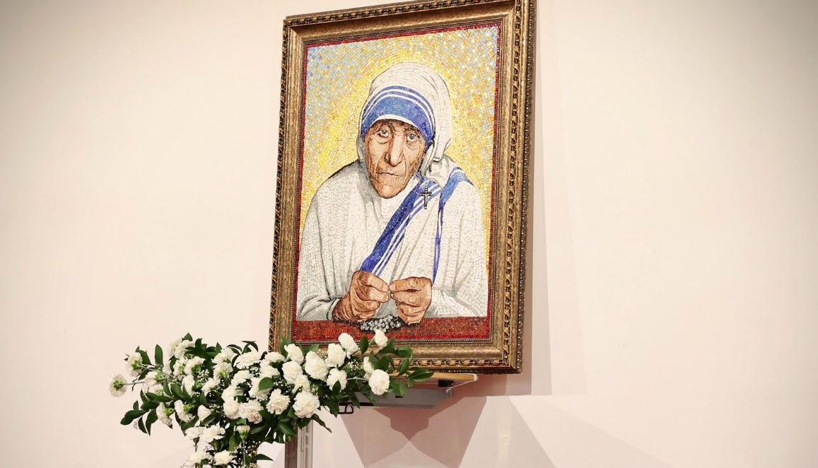 28 vjet nga vdekja e Nënë Terezës - Gazeta Express