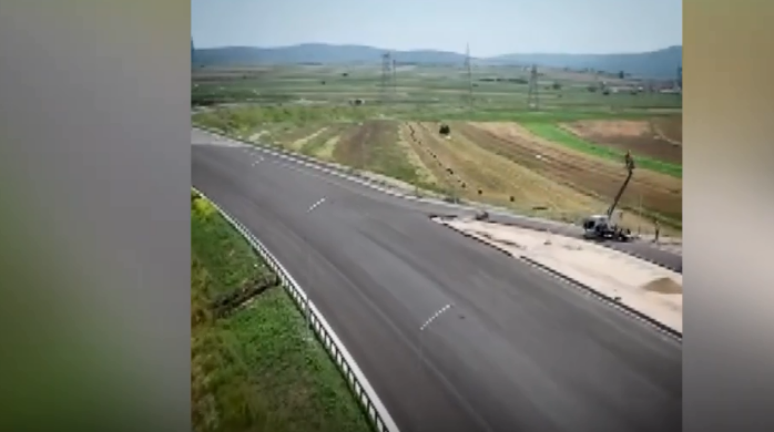 Shtylla "Made in Serbia" për ndriçimin e Autostradës së Gjilanit ...