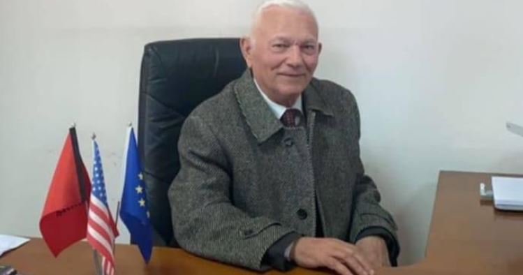 Drejtonte mjetin në gjendje të dehur, arrestohet kreu i Partisë ... Drejtonte mjetin në gjendje të dehur, arrestohet kreu i Partisë ...