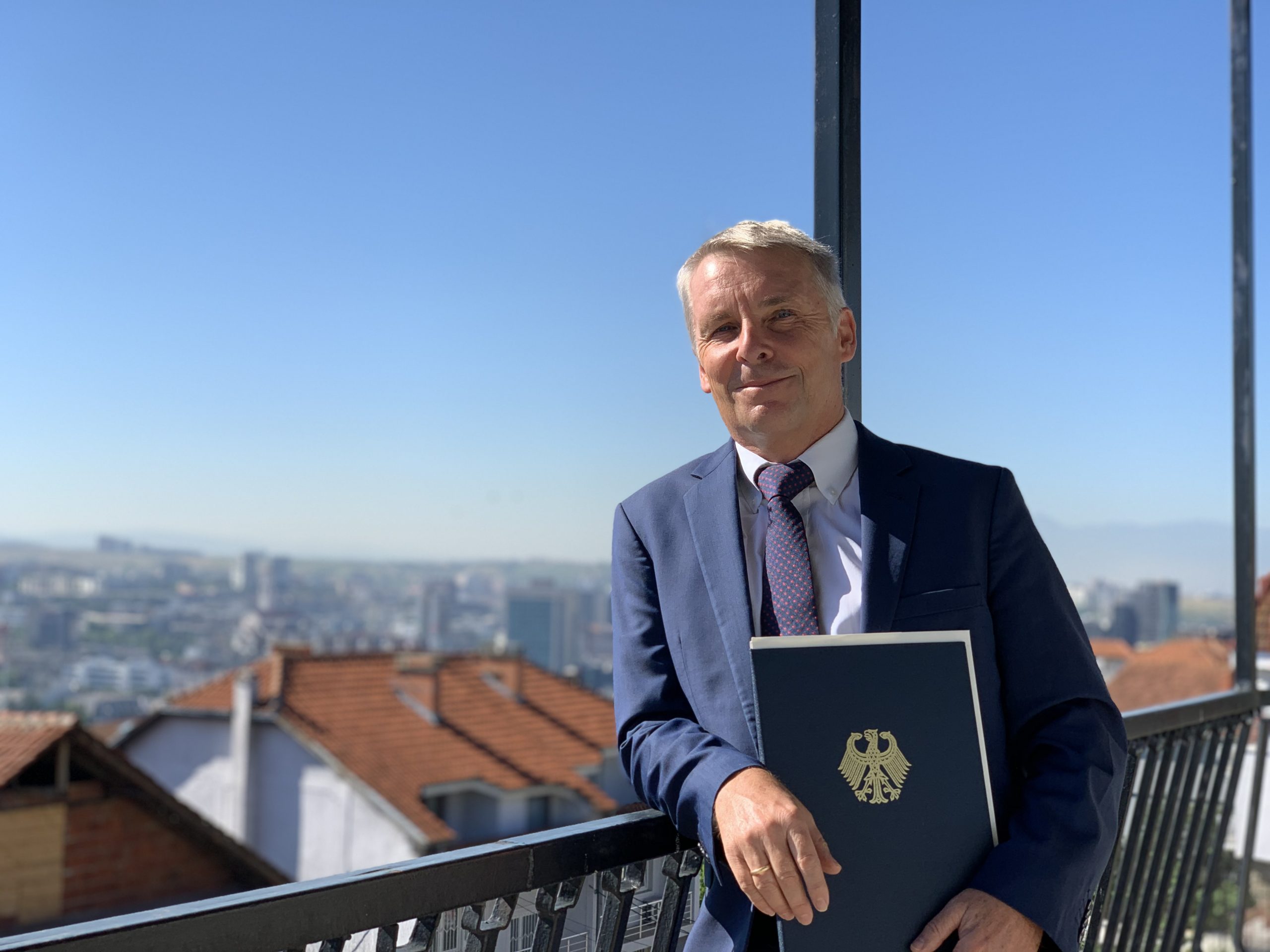Rohde: S'po diskutohet nëse duhet të nënshkruhet marrëveshja e ...