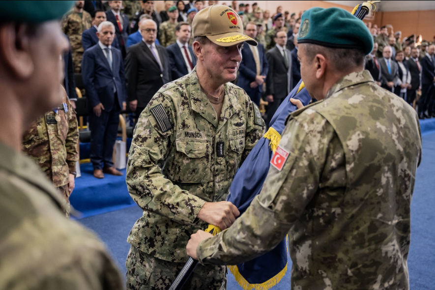 Gjeneralmajori turk Ozkan Ulutas merr komandën e KFOR-it - Gazeta Express