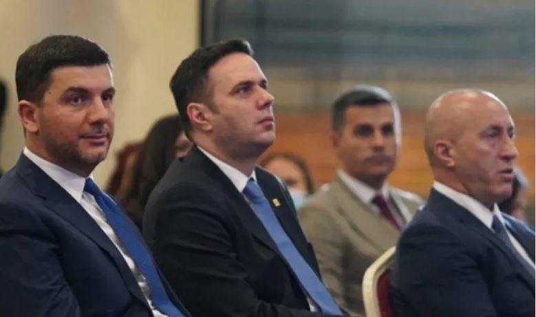 “Turp e trishtim”, opozita reagon pas protestës së njësitit FIT ...