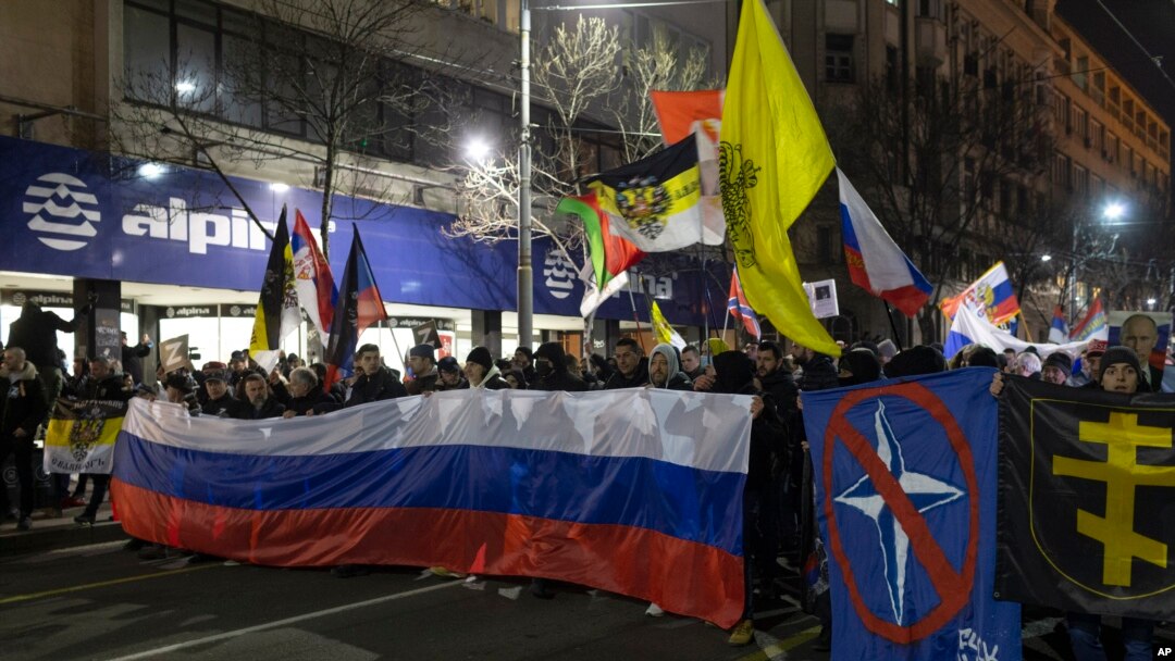 Hulumtim: 31.7% e të rinjve në Serbi duan luftë me Kosovën, vetëm 16 ...