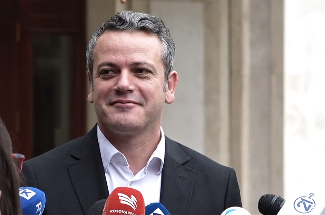Ankesa e LDK-së, Kushtetuesja ia rrëzon Qeverisë komplet Ligjin për ... Ankesa e LDK-së, Kushtetuesja ia rrëzon Qeverisë komplet Ligjin për ...