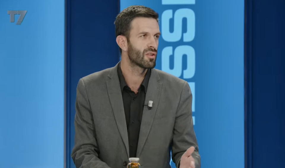 Rrahmani i VV-së për shaminë në shkolla: Nagavci ende heziton ta heqë ...