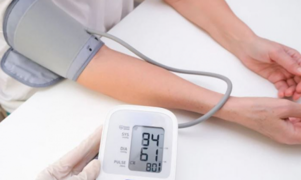 Gjashtë metoda për ta ulur shtypjen e gjakut më shpejt dhe më thjesht ...