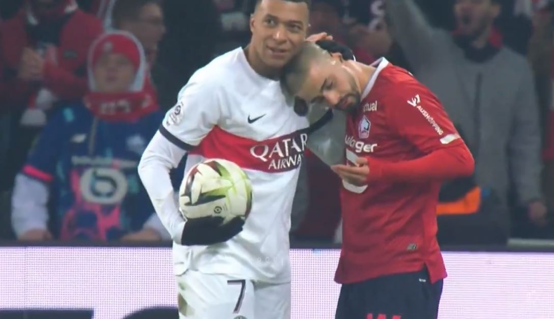 Nga spektakli në fushën e blertë, tek driblimet dhe përqafimi nga Mbappe, Zhegrova ishte ...