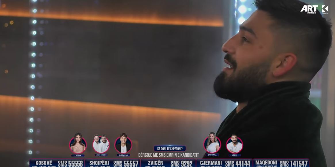 Azemi del në oborr dhe qan - Gazeta Express