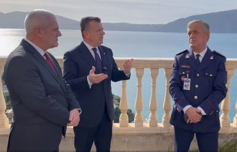 Balla e Sveçla vizitojnë një hoteli të konfiskuar në Vlorë, objekti do ...