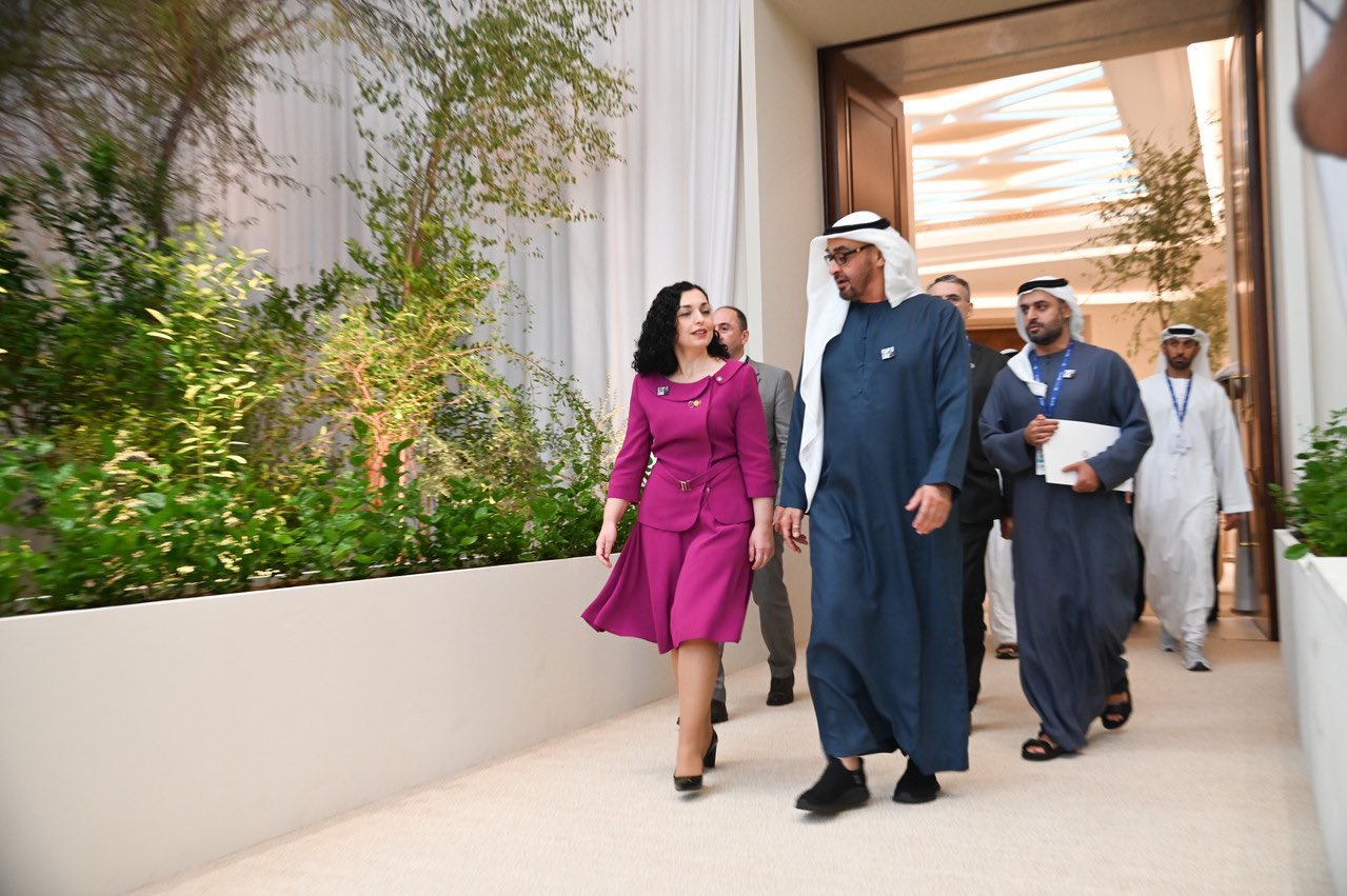 Emiratet e Bashkuara Arabe ia heqin vizat Kosovës, Osmani falënderon Sheikun Bin Zayed që ka ...