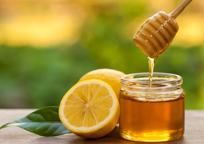 Ky është lloji i mjaltit më të mirë për kollën dhe i cili ndihmon me ...