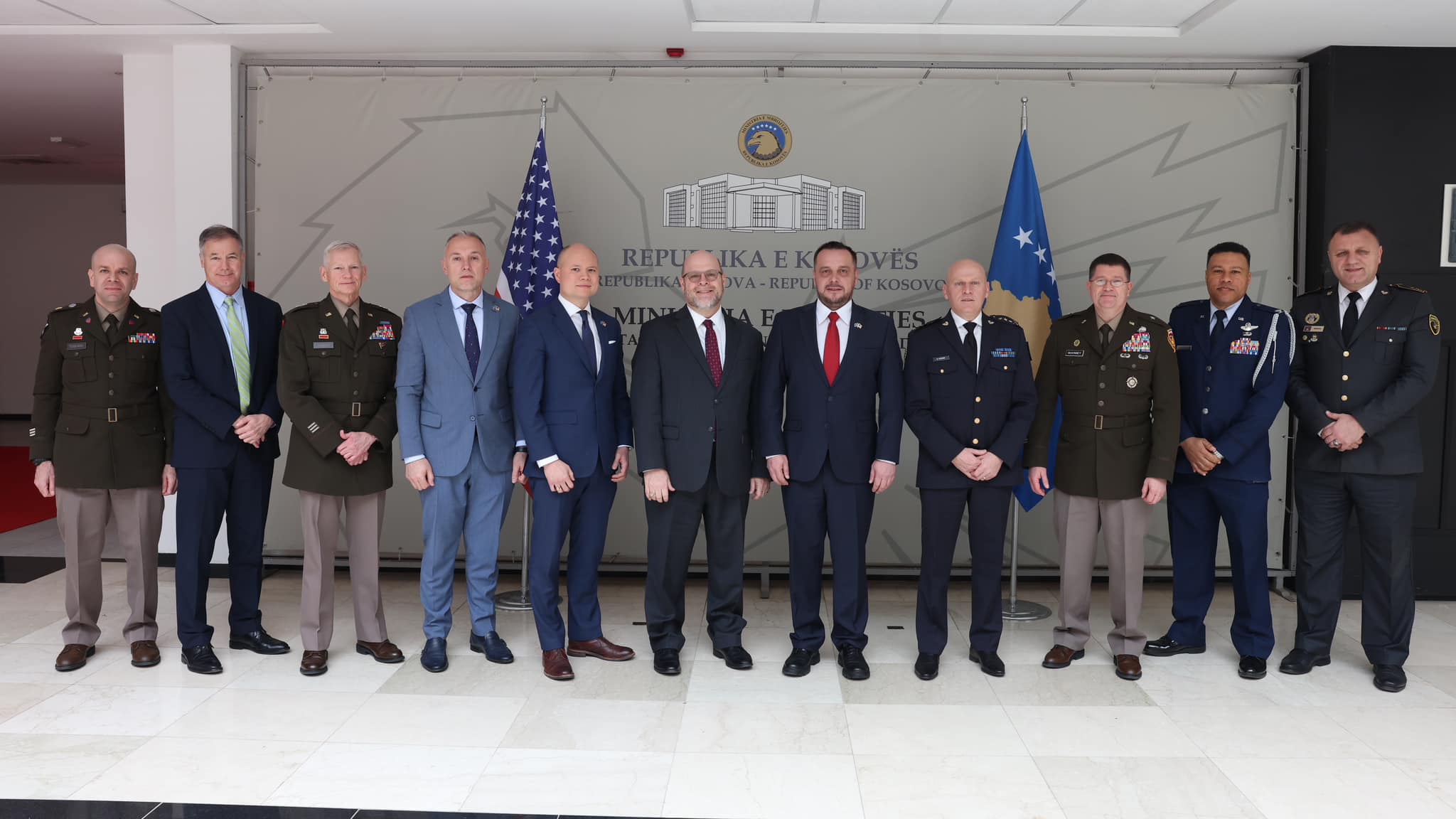 Konsultimet bilaterale me Kosovën në fushën e mbrojtjes, SHBA vlerëson ...