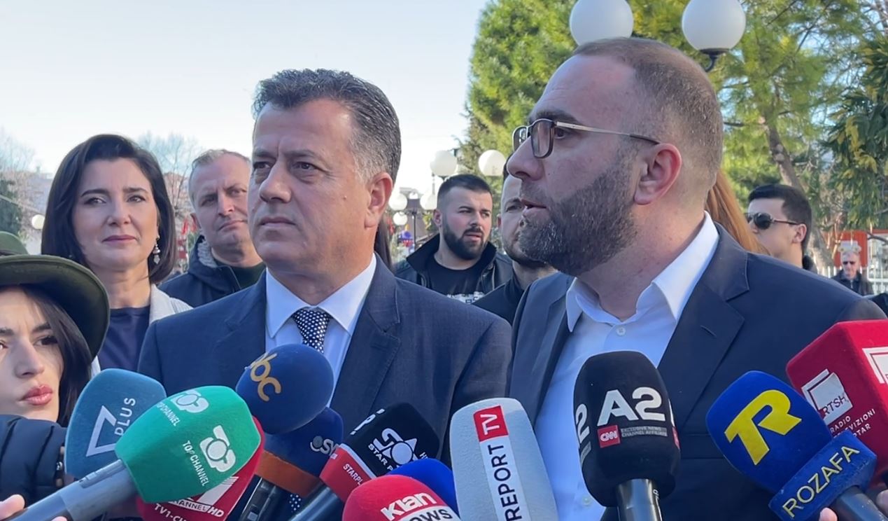 Bardhi dhe Noka konfirmojnë bashkimin në Shkodër: Ftojmë kolegët që ... Bardhi dhe Noka konfirmojnë bashkimin në Shkodër: Ftojmë kolegët që ...