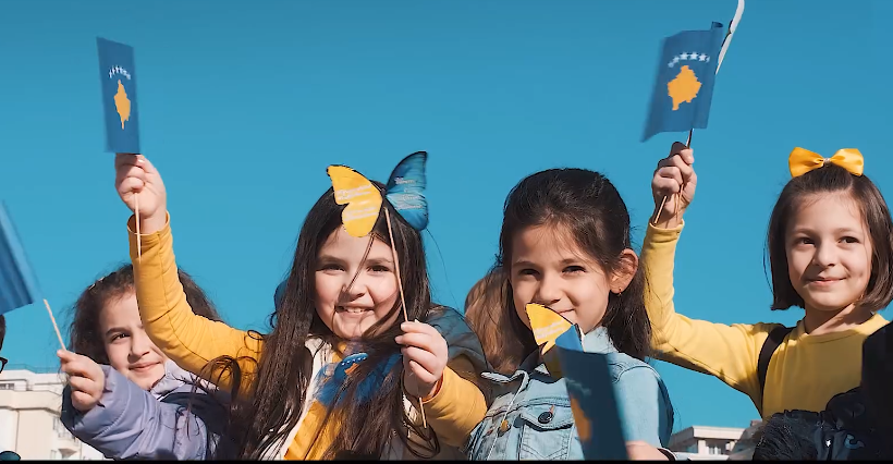 Kurti uron për 16 vjetorin e pavarësisë me një video, këto janë ... Kurti uron për 16 vjetorin e pavarësisë me një video, këto janë ...