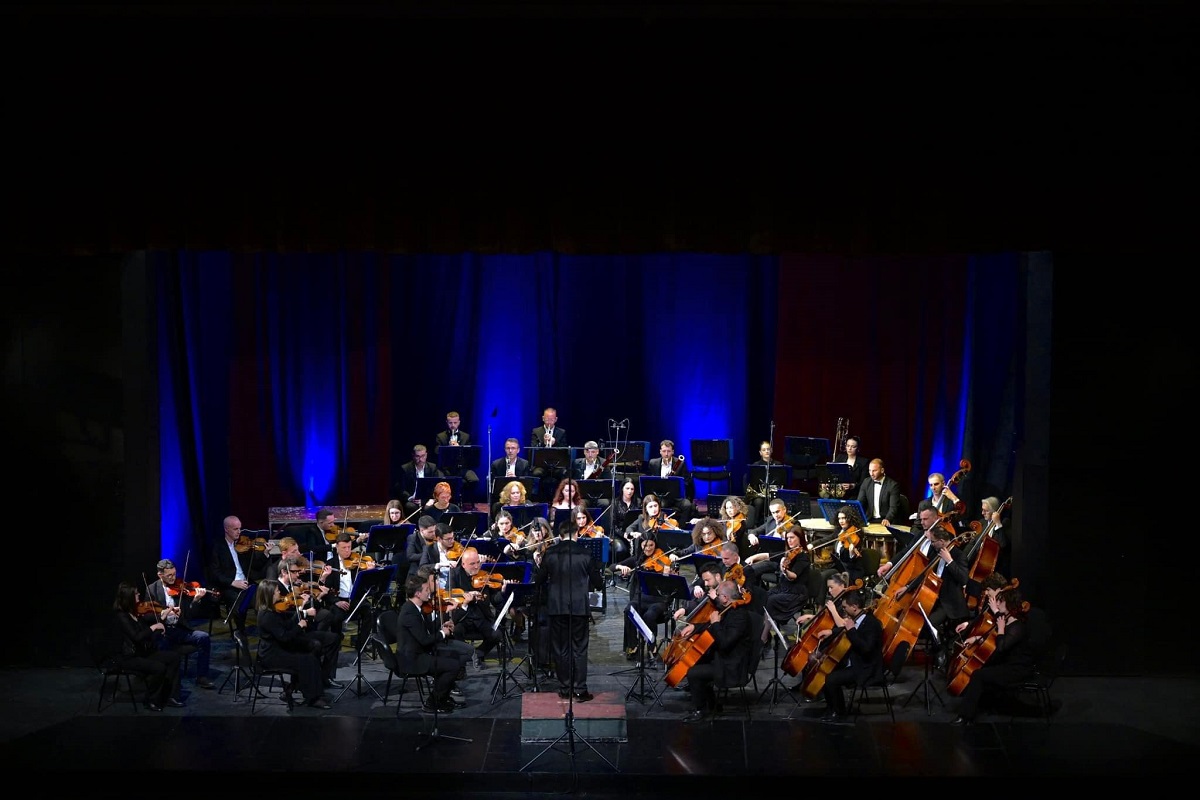 ‘Filharmonia në lëvizje’ mbajti koncert në Gjakovë - Gazeta Express