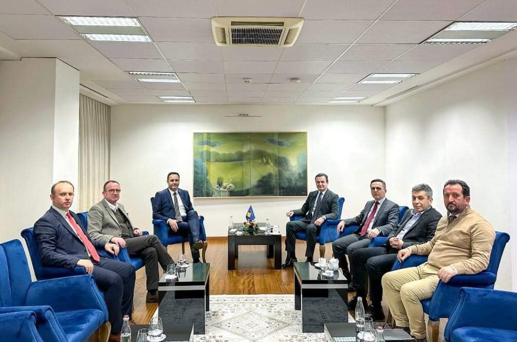 Kurti çon fjalim në Berlin e Cyrih, përmend arsyet që s'shkoi, në VLEN ...