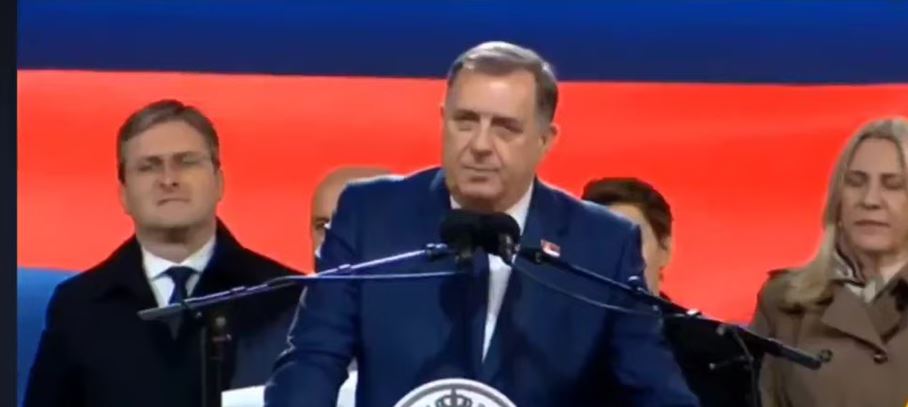 Mohimi parlamentar i Dodik-ut bie ndesh me faktet rreth gjenocidit në ... Mohimi parlamentar i Dodik-ut bie ndesh me faktet rreth gjenocidit në ...