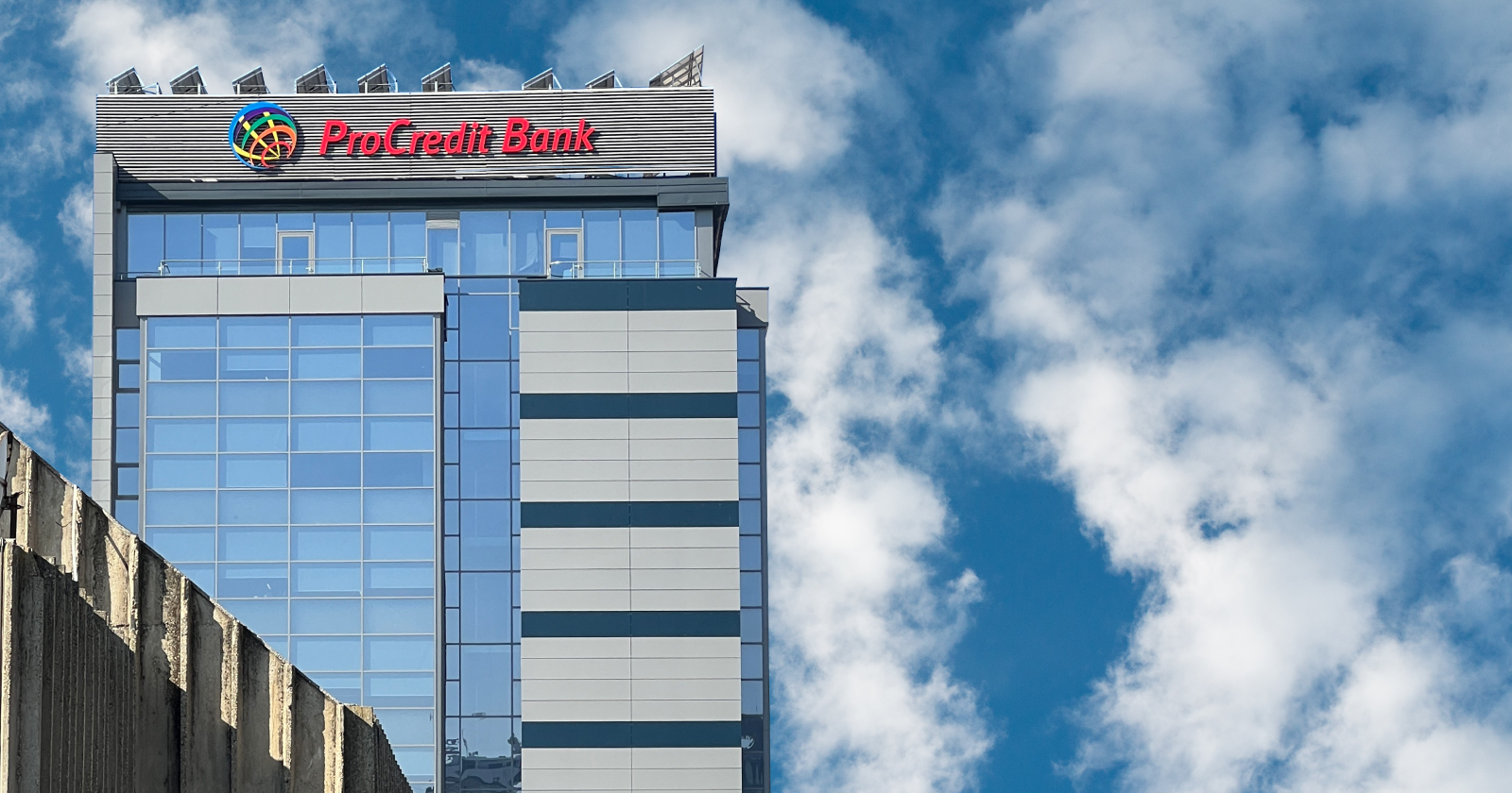 Banka ProCredit lidere në shtytjen e tranzicionit energjetik - Gazeta ...
