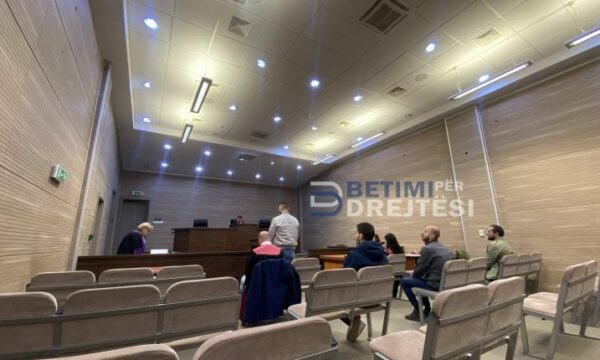 Arlind Manxhuka, Egzon Azemi dhe dy të akuzuarit e tjerë nuk pranojnë ...