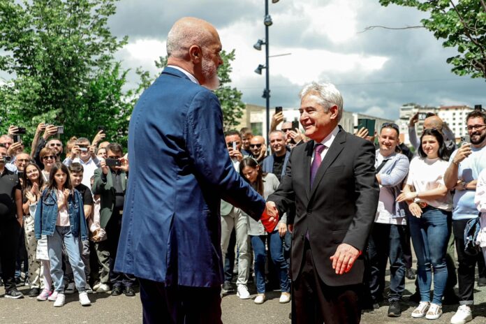 Edi Rama: Ali Ahmeti është një shqiptar ndër më të mirët e historisë ...