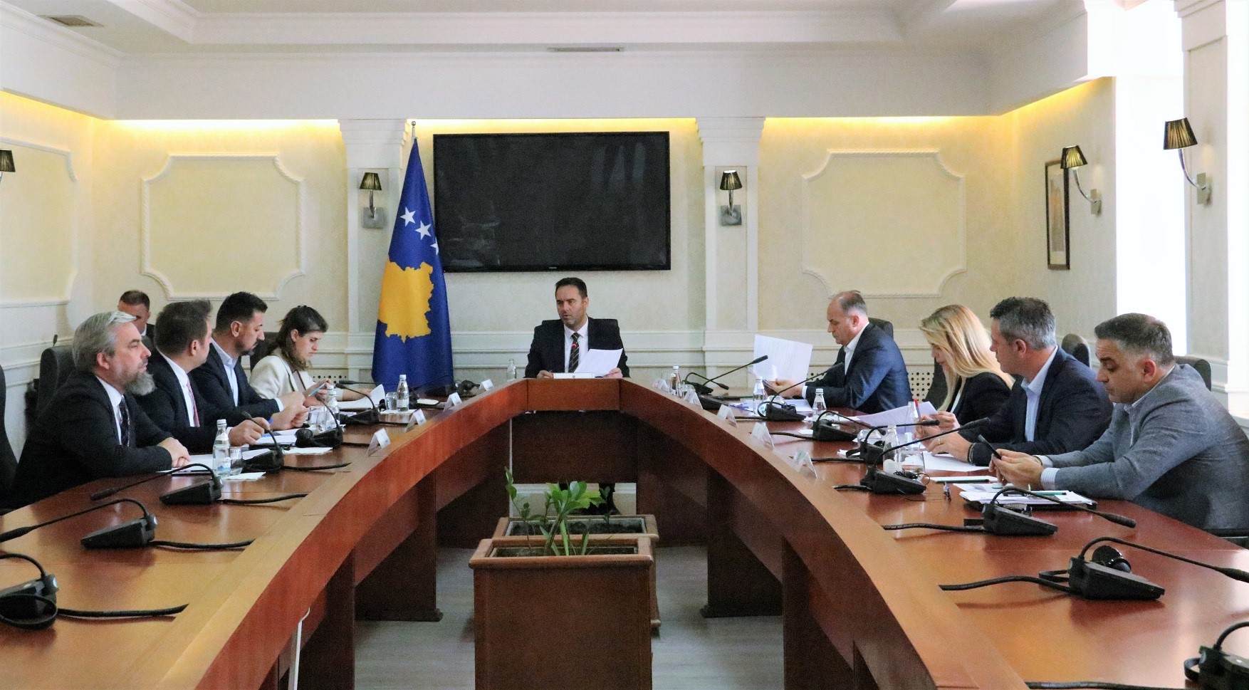 Kryesia E Kuvendit Mblidhet Të Hënën Gazeta Express