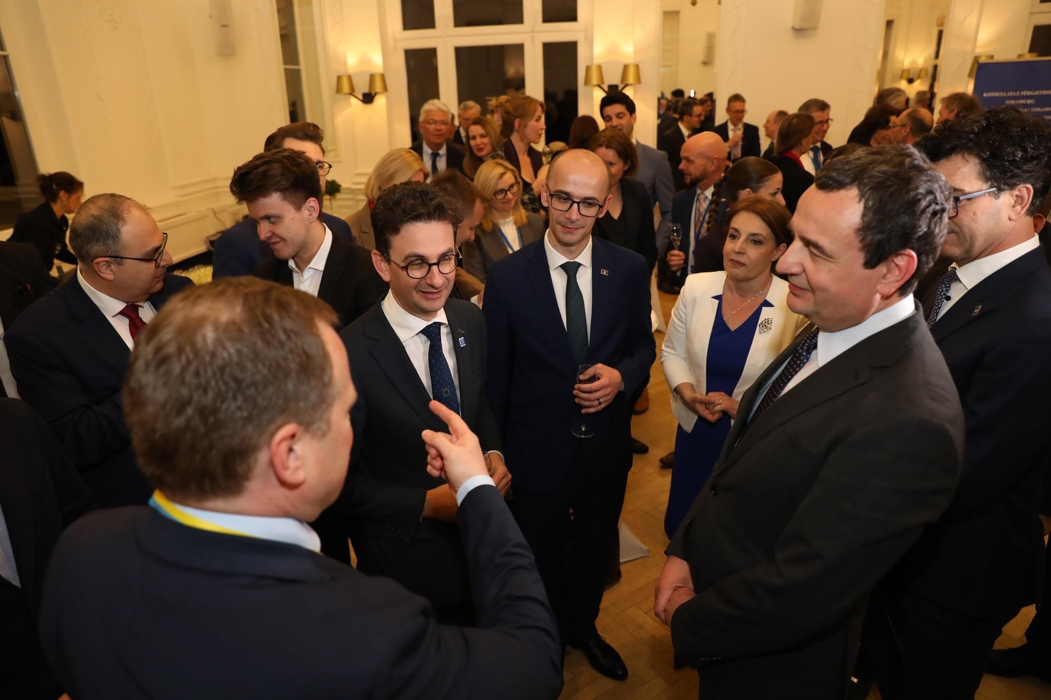 Konfirmohet bllokada, Kosova as sot s'hyn në agjendë të ministrave të ...