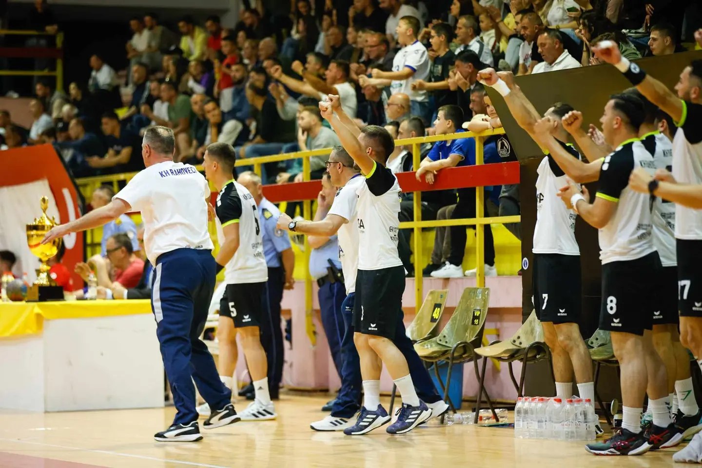 Rahoveci ndalon mbretërimin e Besës në hendboll, shpallet kampion për ... Rahoveci ndalon mbretërimin e Besës në hendboll, shpallet kampion për ...