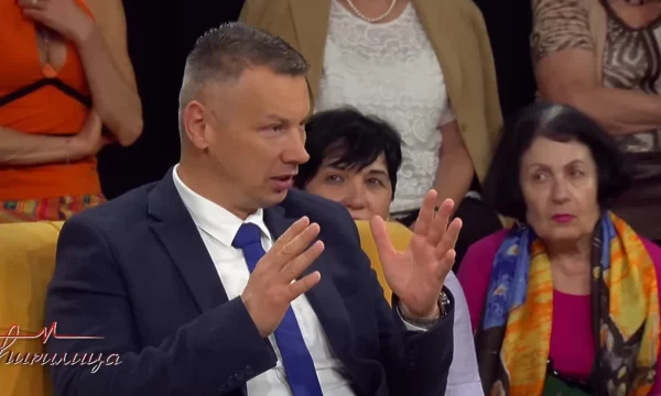 Ministri i Dodik-ut në një paraqitje televizive në Serbi, tallet keq me ... Ministri i Dodik-ut në një paraqitje televizive në Serbi, tallet keq me ...