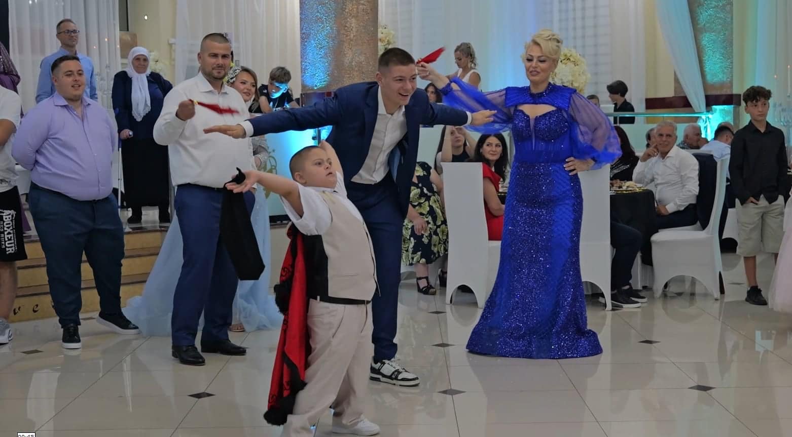 Synetia e djalit të familjes Arslani nga Struga me 300 të ftuar ...