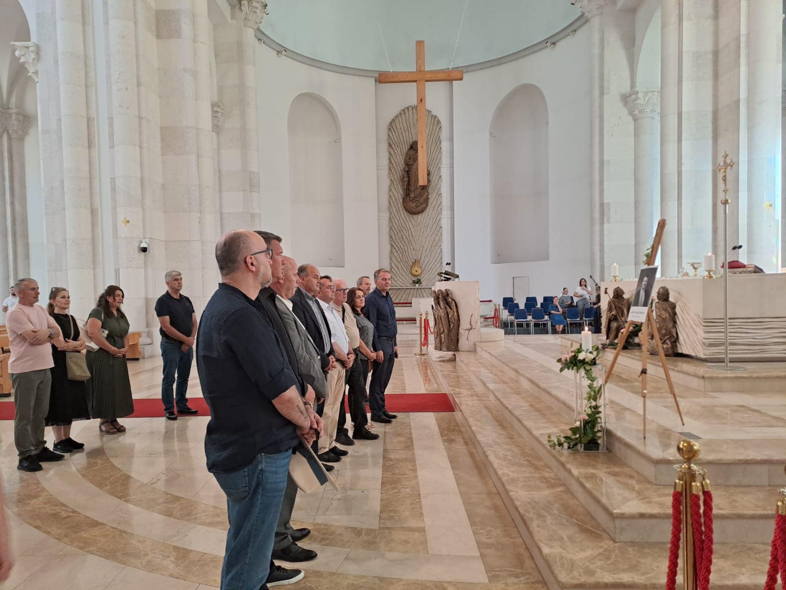 Lladrovci për Jeff Bieley: Ai dha shumë për lirinë e Kosovës dhe ...