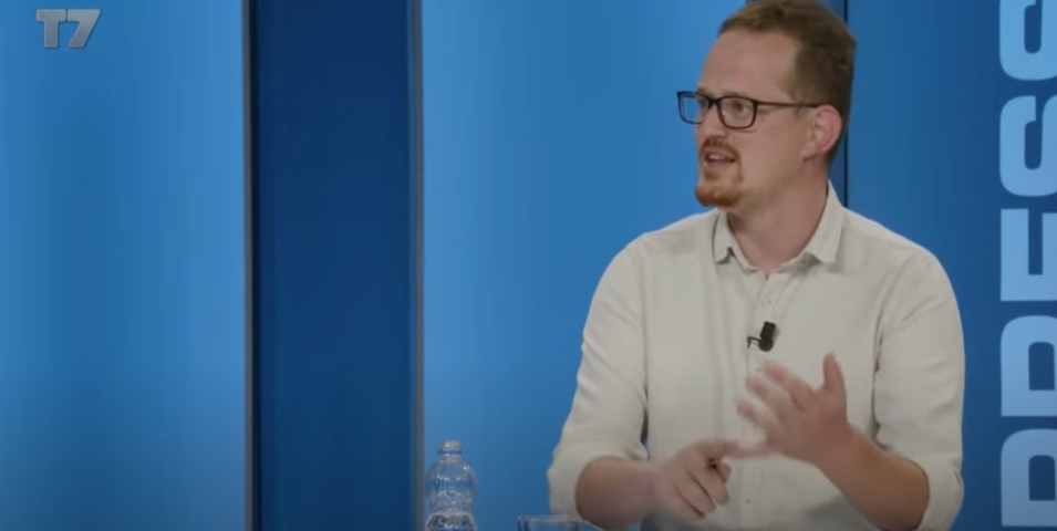 Deliu flet për veprën më të famshme të Kadaresë që u përkthye në 35 ...